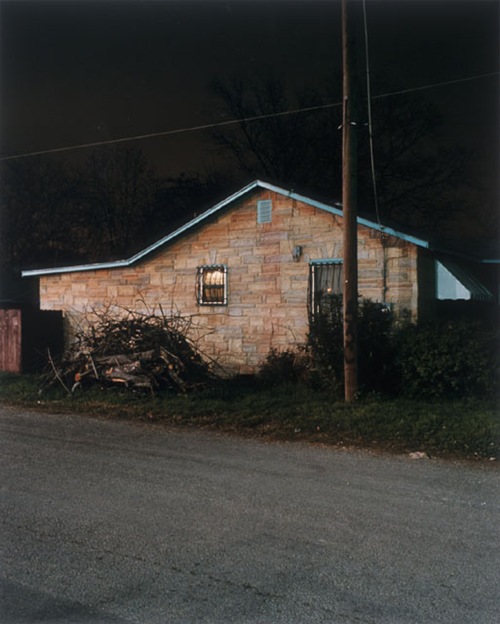 Homes at Night – Stunning photography by Todd Hido | Amusing Planet
